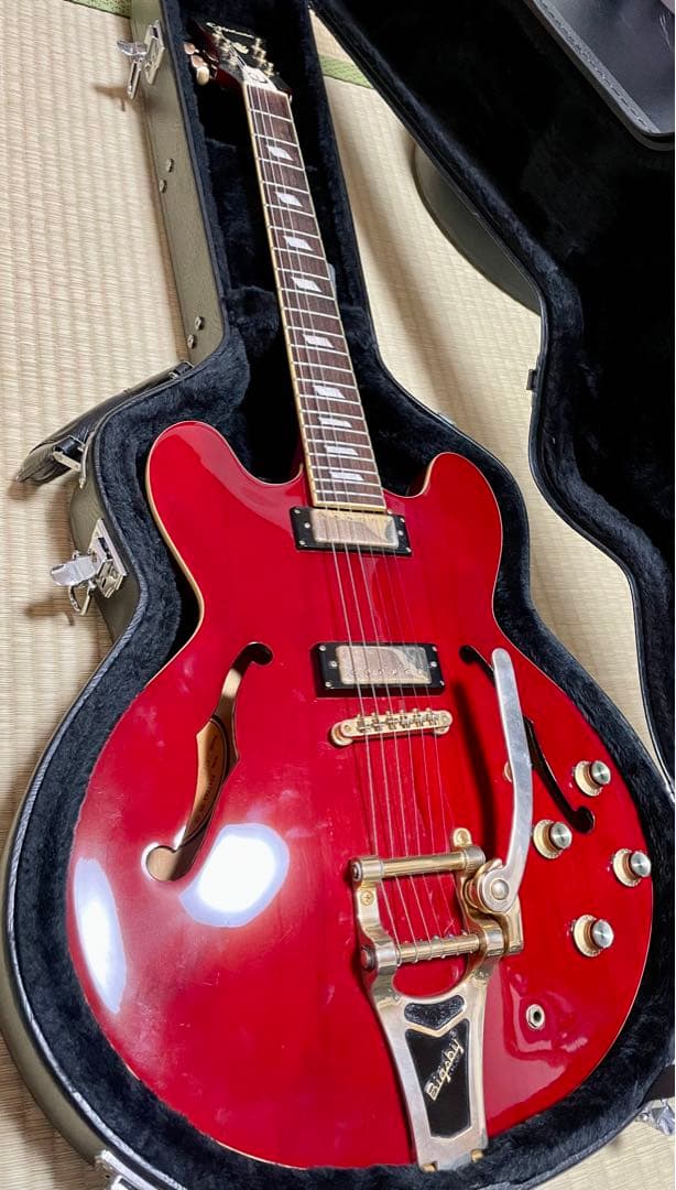 ギター epiphone riviera YEC