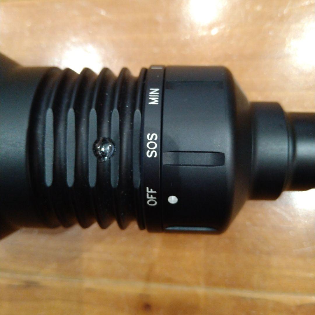 （極美品）Surefire INVICTUS U23T ハンディライト