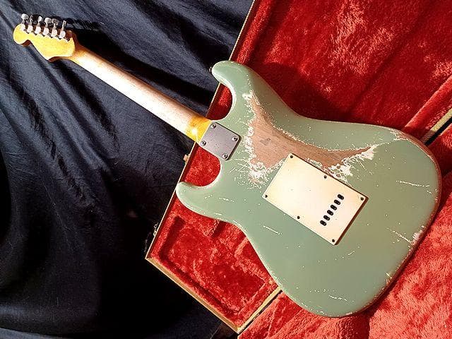 ギター OliveGreen RelicLaquerFinishStratocaster