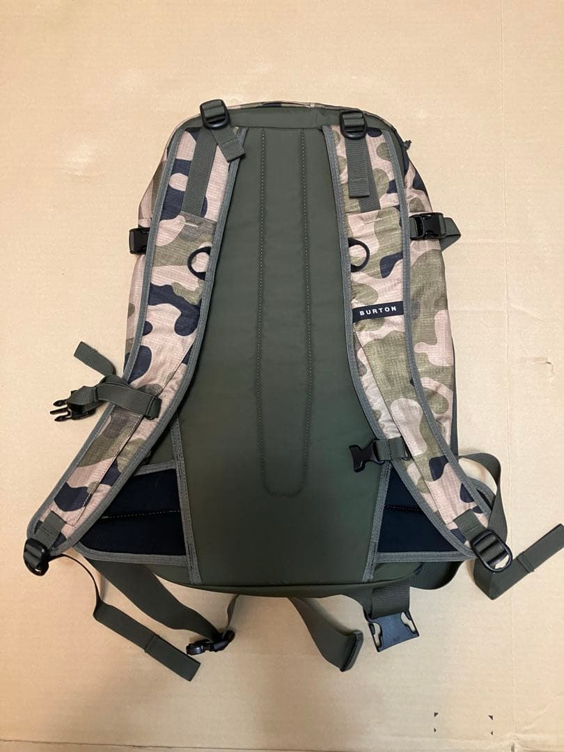 ぽ*な様 BURTON サイドヒル 18L スノーボード