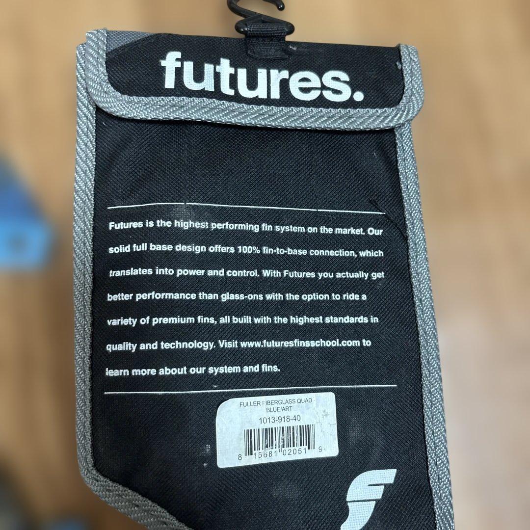 futures Quad Fin Set 1-4 収納ケース付き