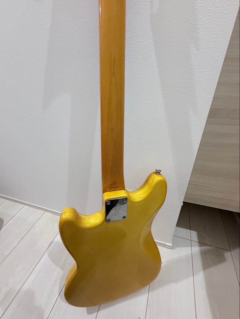 ギター　fender MUSTANG