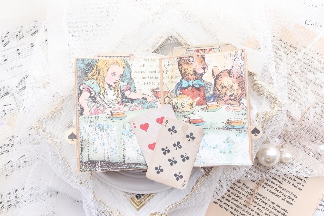 Alice in wonderland 　ジャーナルブック♡