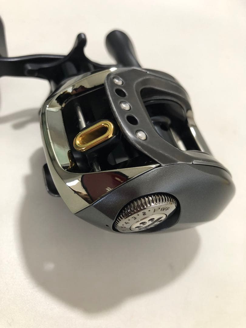 希少・限定deps daiwa ZDV 100H