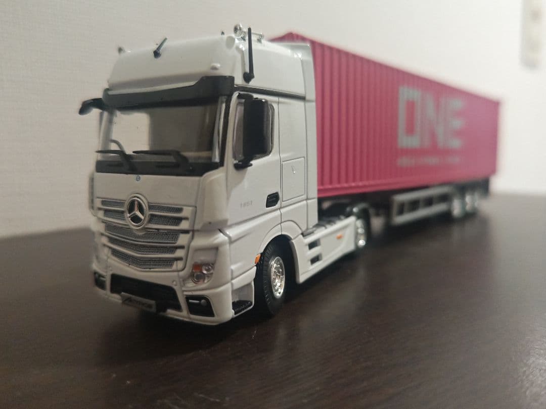 1/50 Mercedes-Benz トレーラー ミニカー