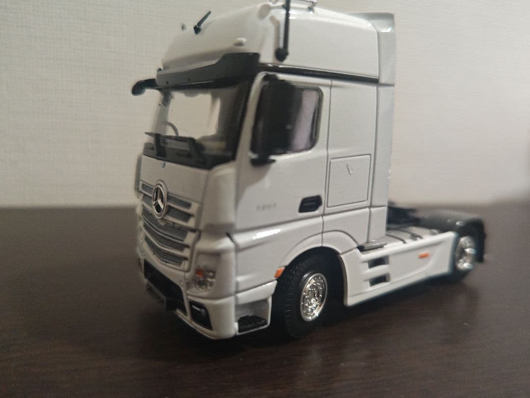 1/50 Mercedes-Benz トレーラー ミニカー