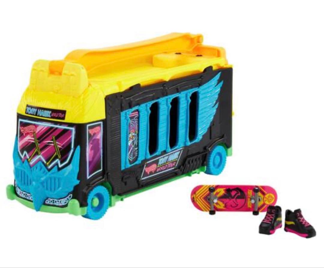 ホットウィール TONY HAWK TRANSFORMING SKATE BUS
