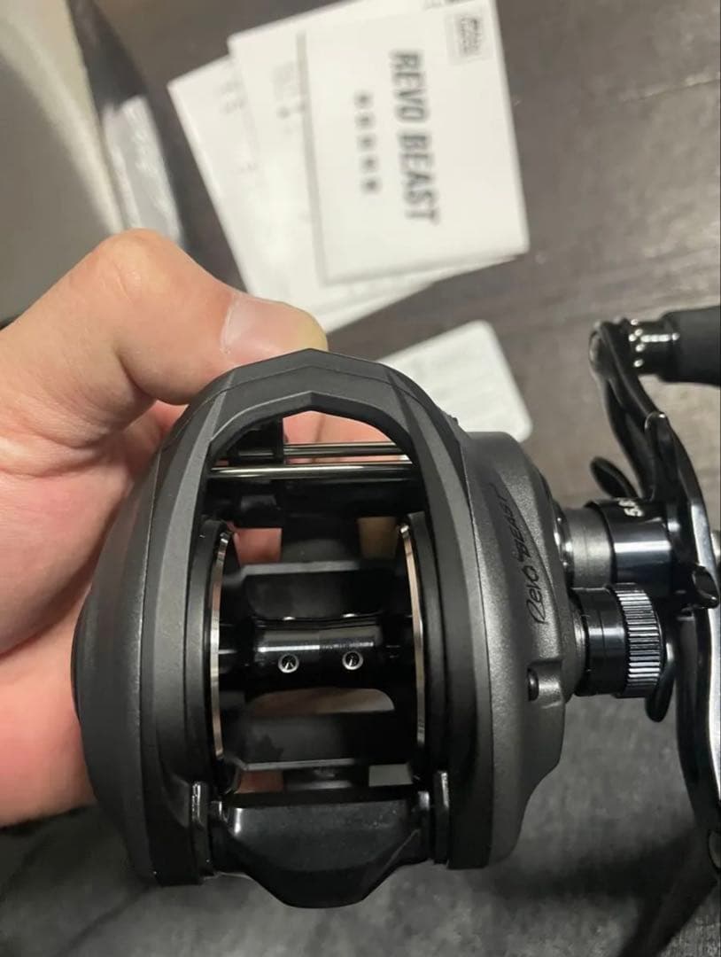Abu Garcia REVO BEAST 40ベイトリール