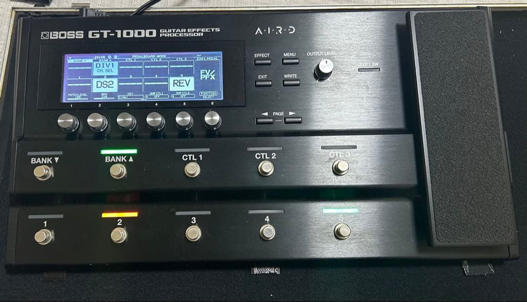 BOSS GT-1000 エフェクターボード付き