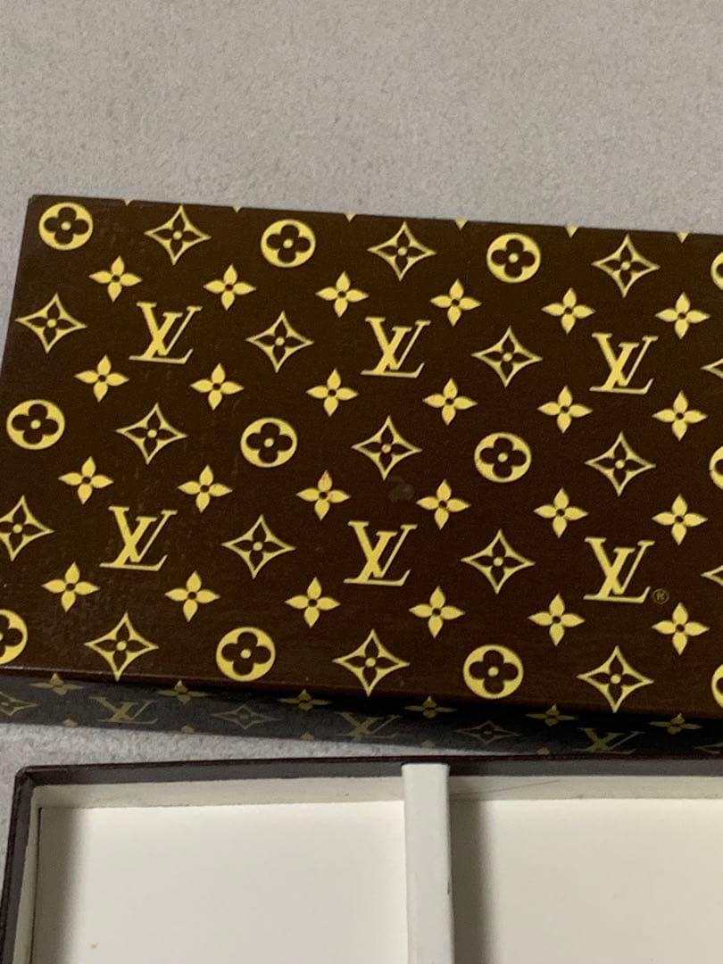 LOUIS VUITTON ノベルティ　トランプ　2個セット　茶色のみ未開封