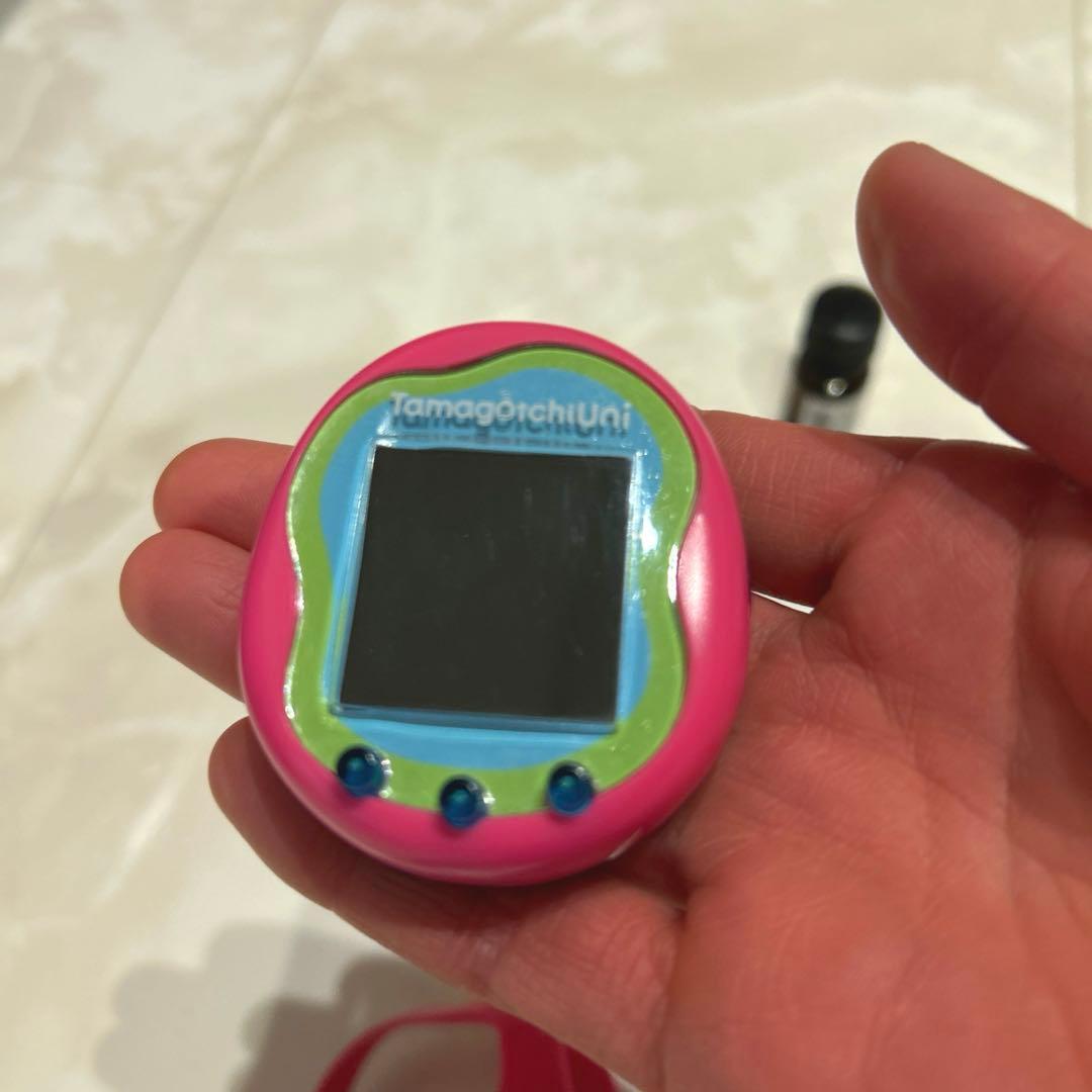 Tamagotchi Uni ピンク　付属充電器つき