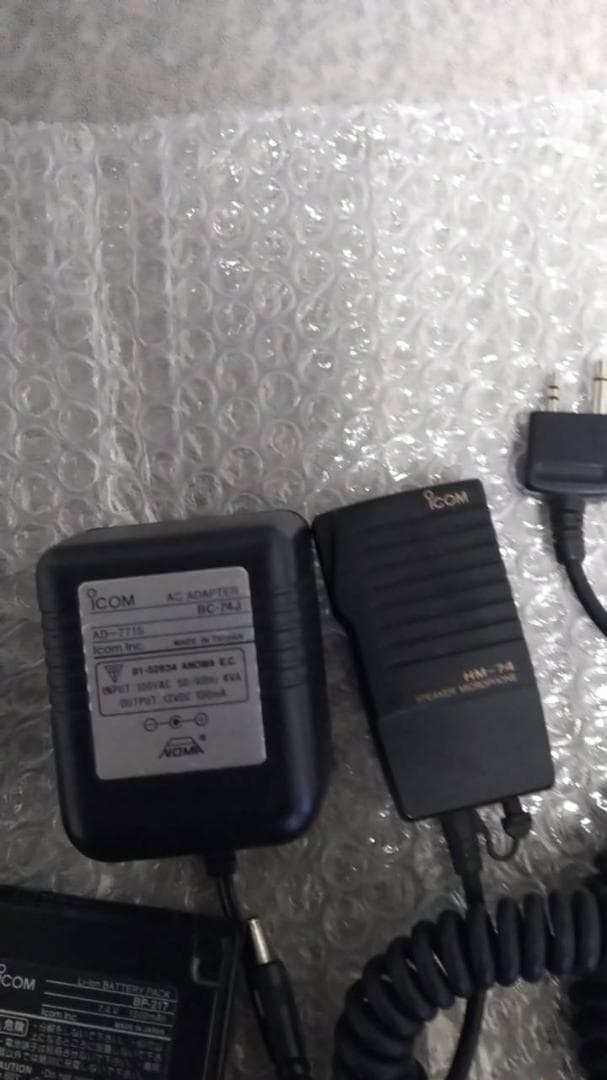 ICOM IC-T90A 受信機 本体と付属品 50/144/430MHz