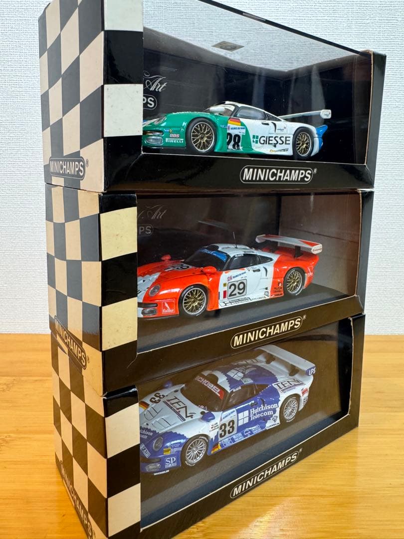 【MINICHAMPS】３台セットPorsche GT1 #28/29/33