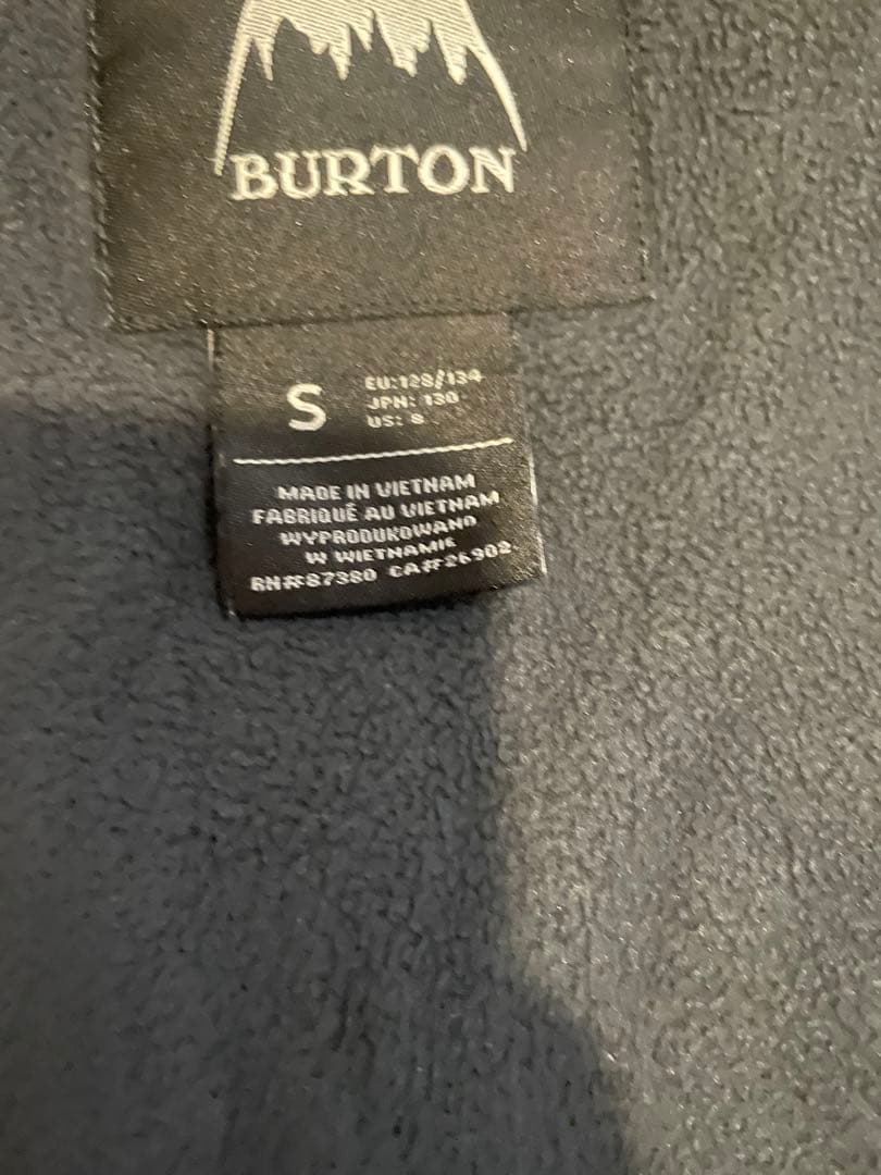 nico様　BURTON キッズウェア上下セット　130センチ