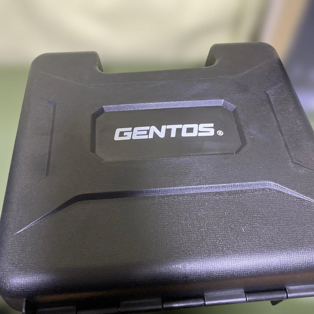 GENTOS 3000ルーメン　送料込み