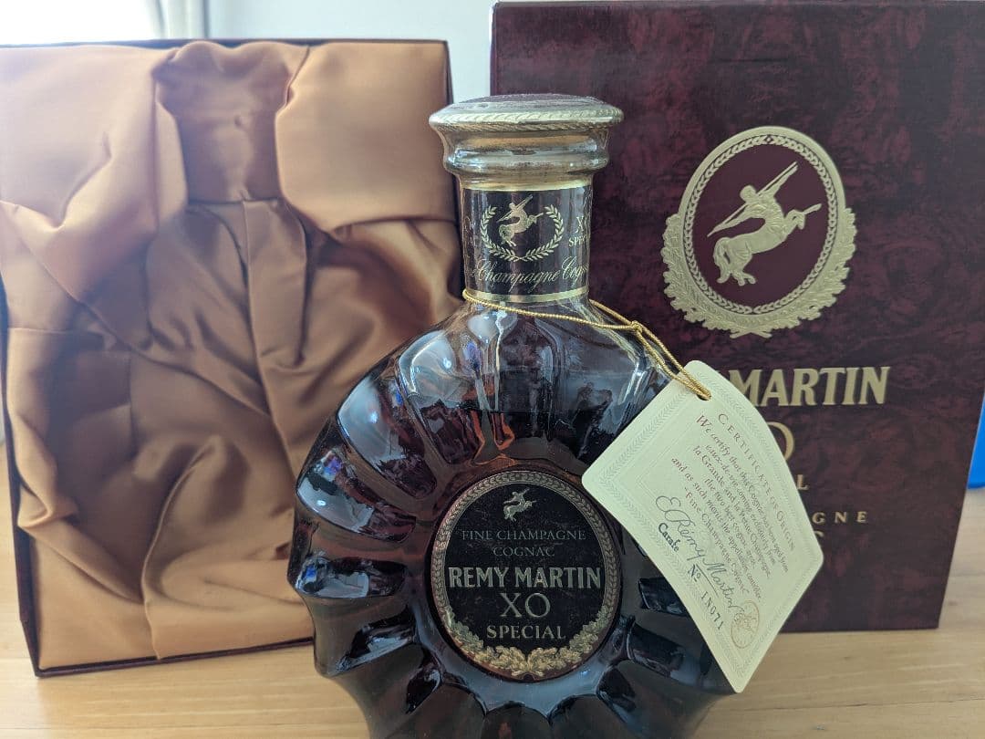 REMY MARTIN XO SPECIAL コニャック タグ付き　700ml