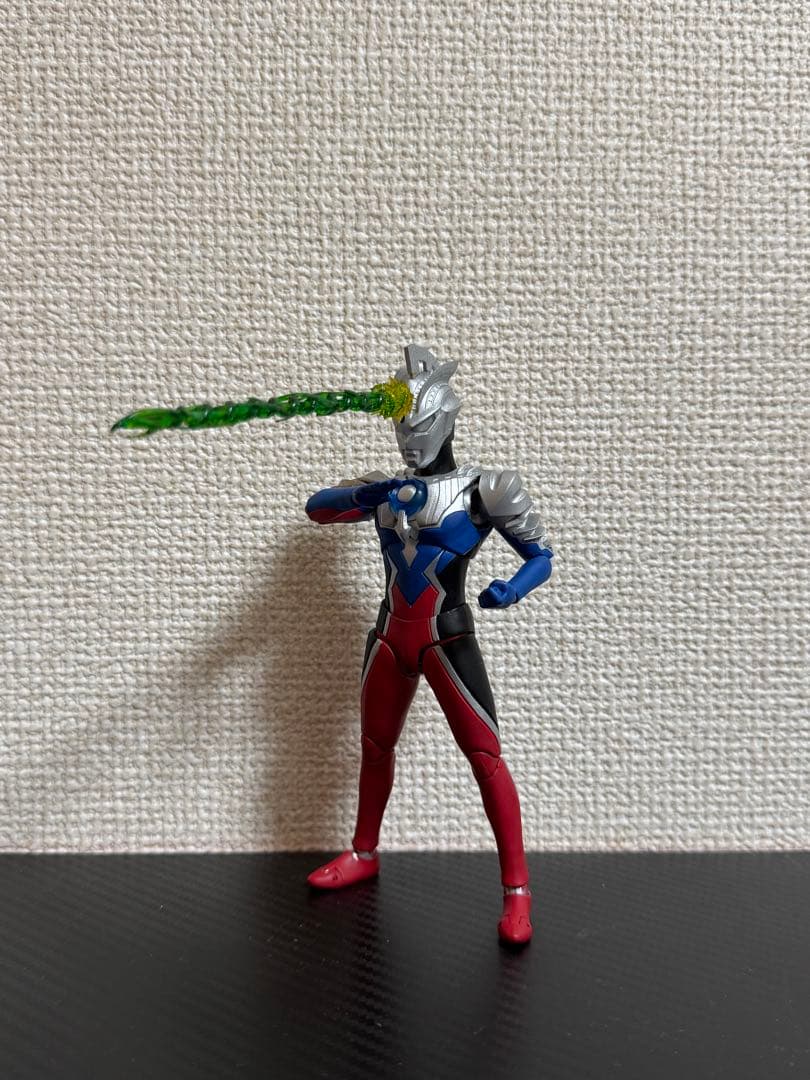 S.H.Figuartsウルトラマンオーブ エメリウムスラッガー 改造品カスタム