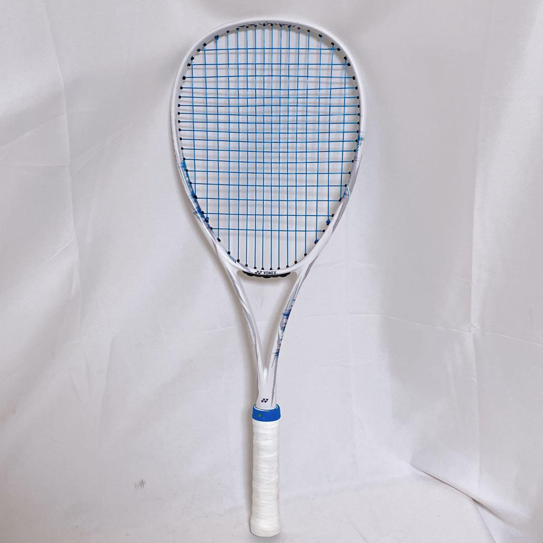 美品　YONEX ヨネックス　VOLTRAGE5V ボルトレイジ5V ホワイト