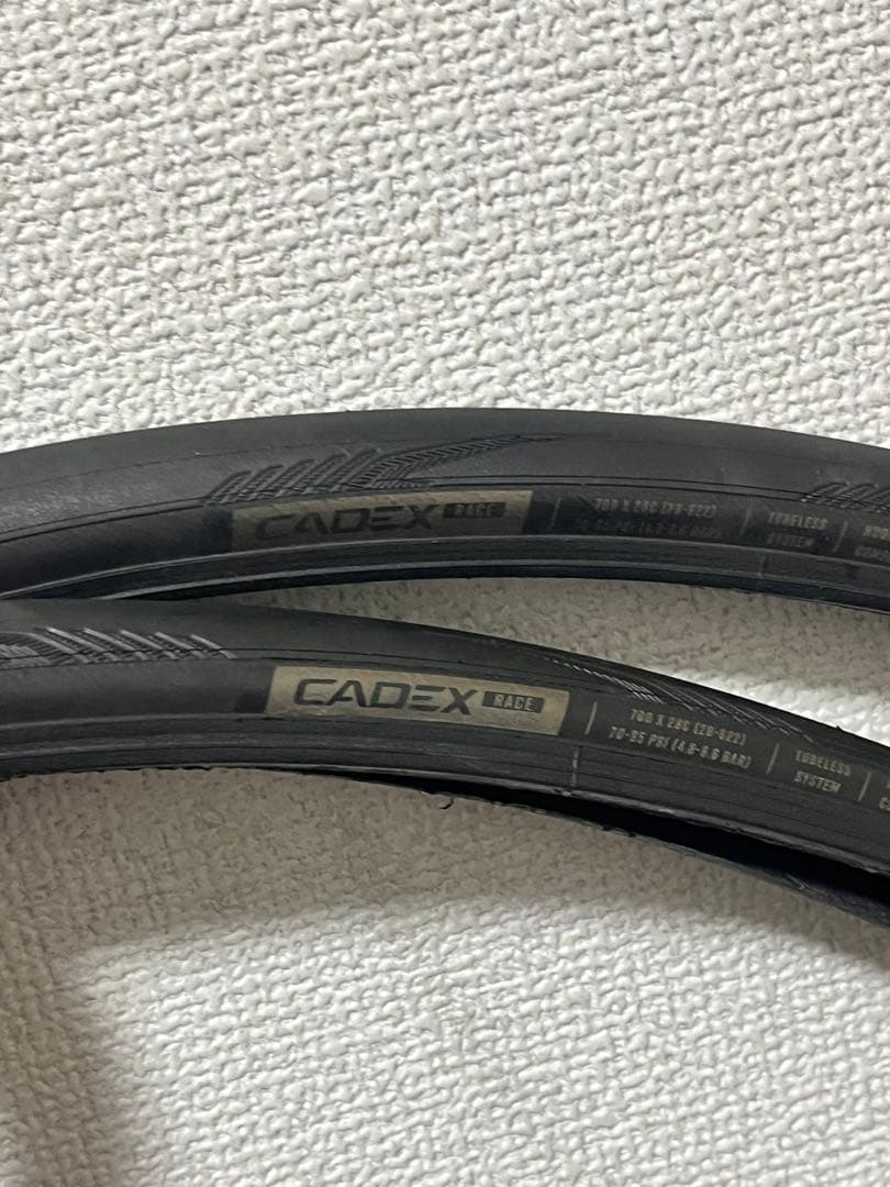 CADEX RACE GC 700x28cチューブレスレディタイヤ　走行わずか