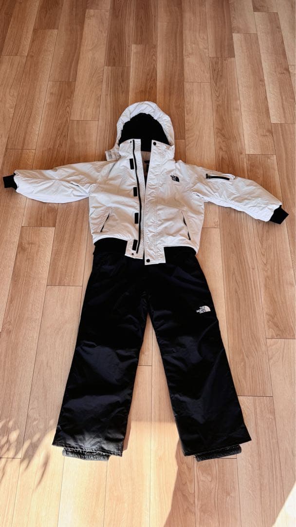 「美品」THE NORTH FACE キッズ スノーウェア 上下セット140cm
