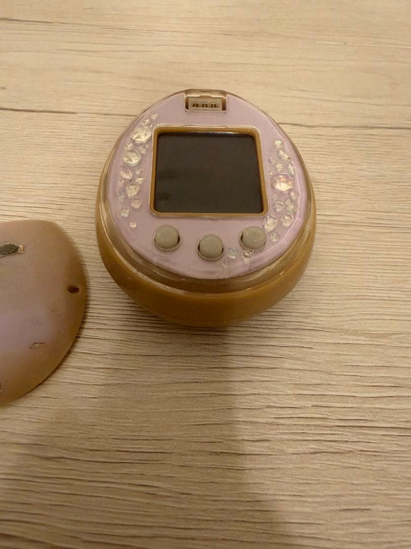たまごっちピース Tamagotchi P's 本体