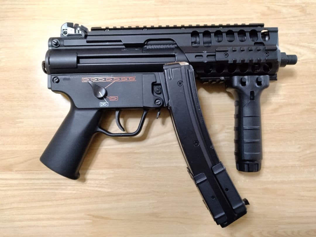 本日限定値下げ！ 東京マルイ　ＭＰ５Ｋ クルツ