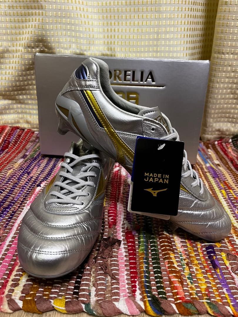 MORELIA DNA サッカーシューズ シルバー/ゴールド