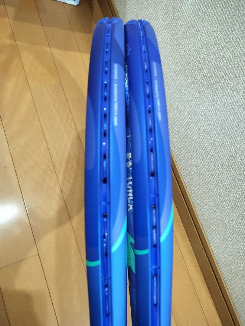 現行モデル　YONEX EZONE 110 テニスラケット