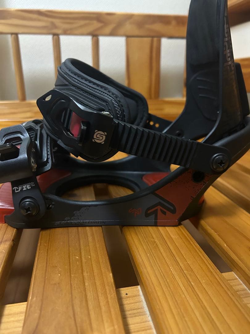 SALOMON スノーボード　ビンディング Mサイズ