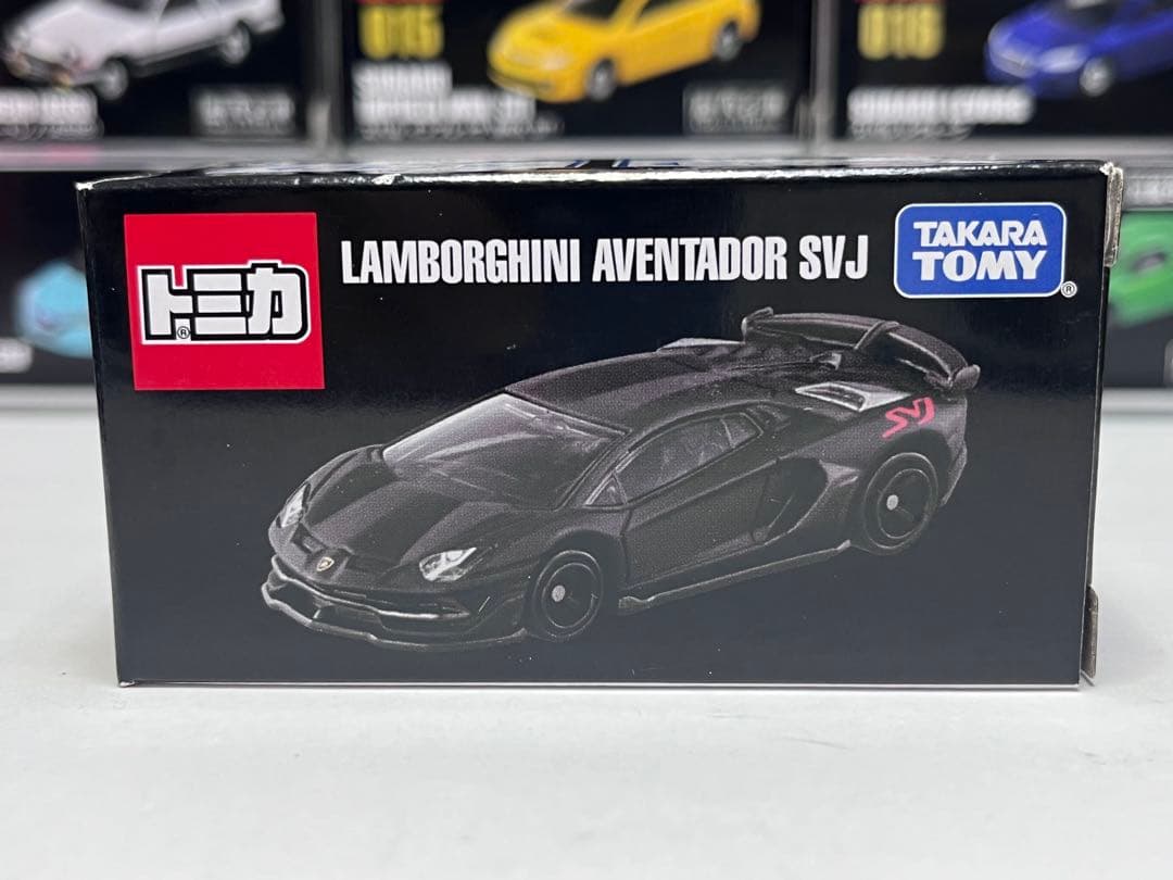 トミカランボルギーニ アヴェンタドール SVJ