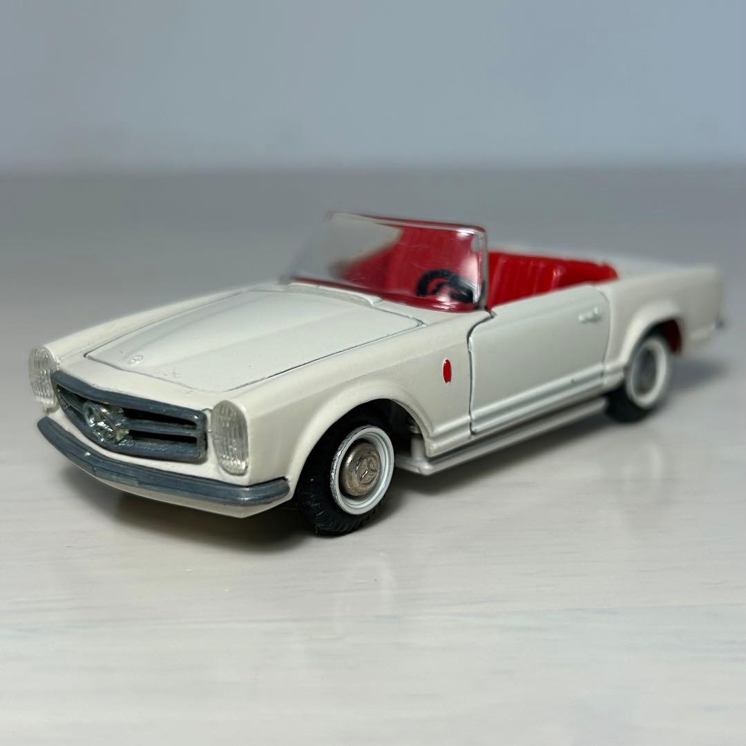 Tekno Mercedes-Benz 230 SL コンバーチブル