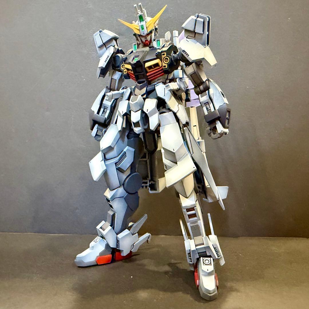 HG 1/144ガンダムジリウス 塗装済 完成品