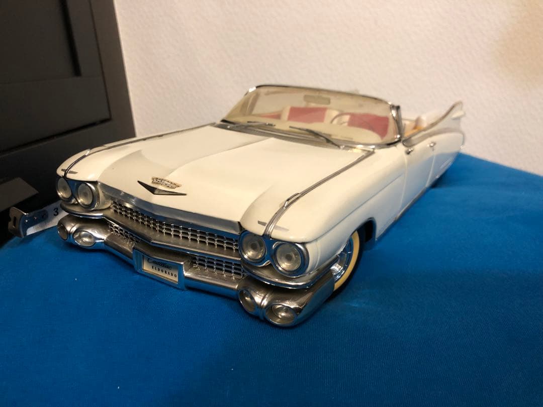 ミニカー1/12 CADILLAC ELDORADO