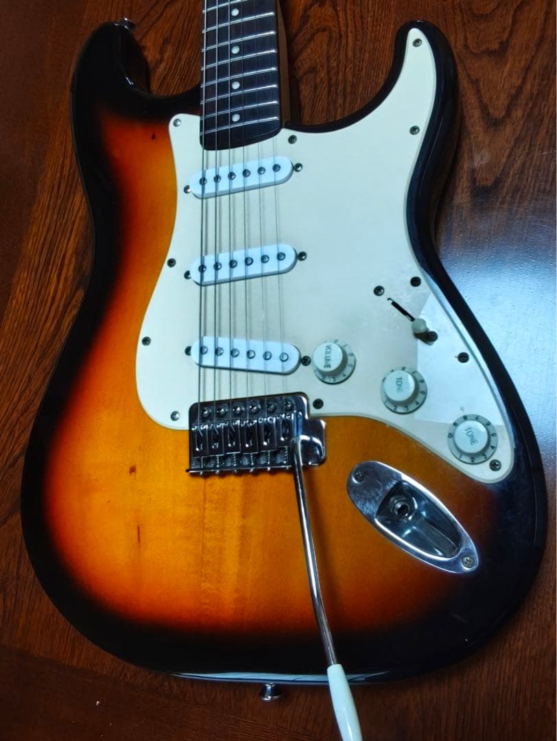 Squier bullet strat ストラトキャスター サンバースト