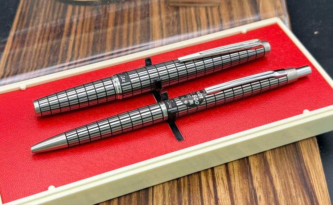 Pilot Elite 蝕刻 万年筆 ボールペン セット 18K F