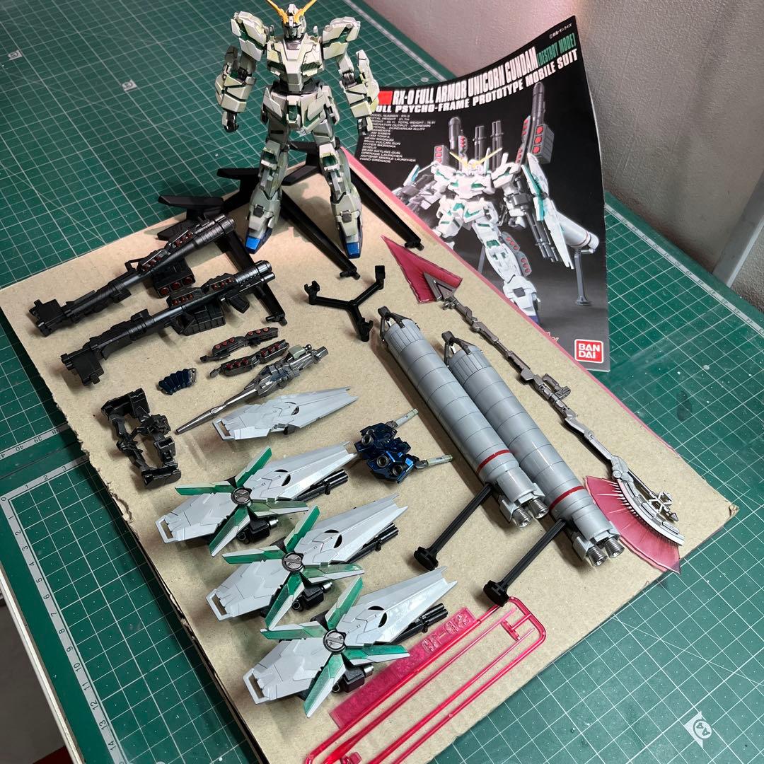 HGUCフルアーマーユニコーンガンダム（デストロイモード）完成品　年末年始セール