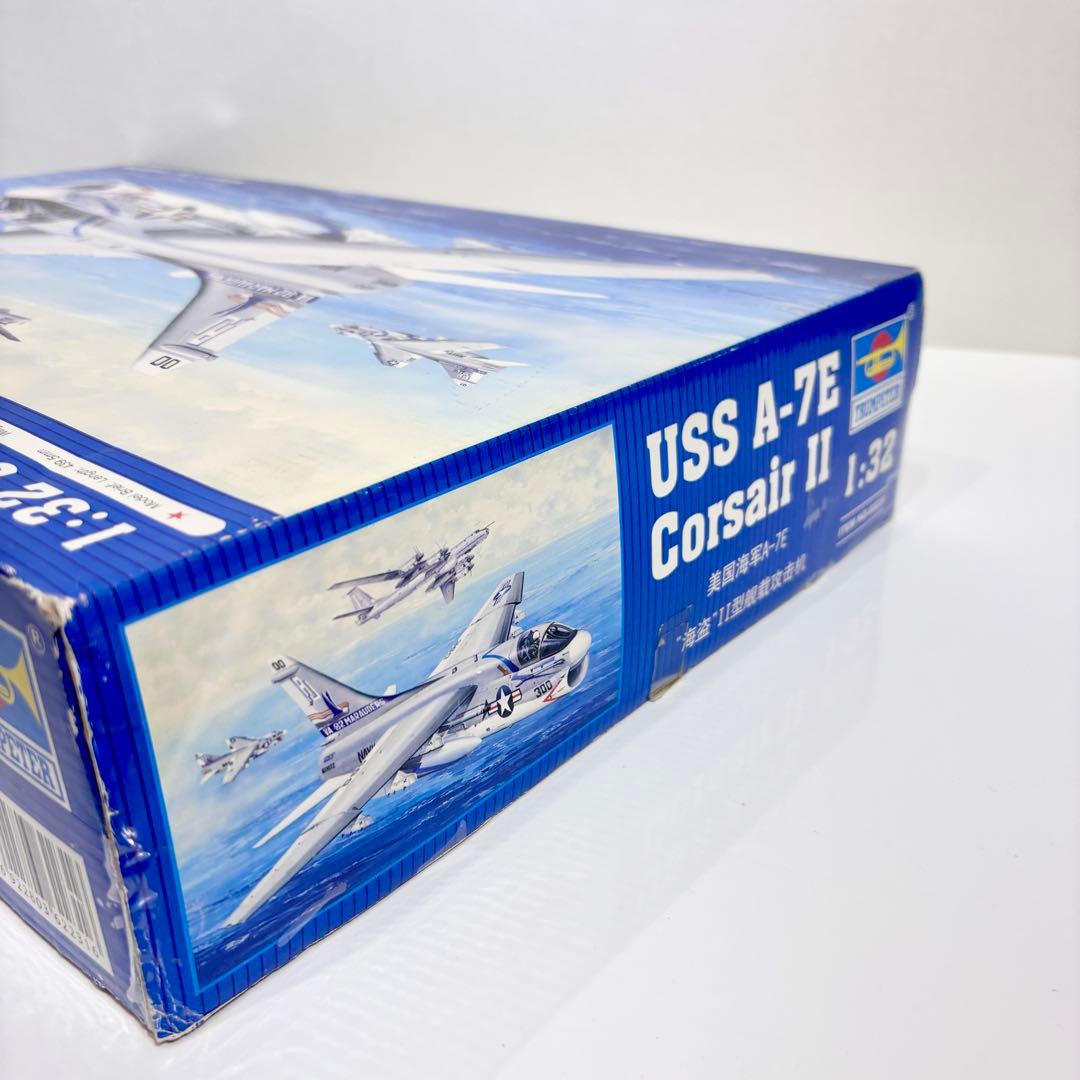 希少！1/32 トランペッター USS A-7E CorsairII プラモデル