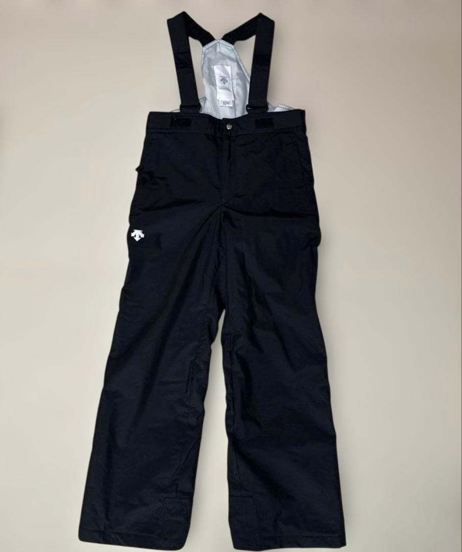 子供用スキーウェア 黒/赤　デサント　上下　140cm