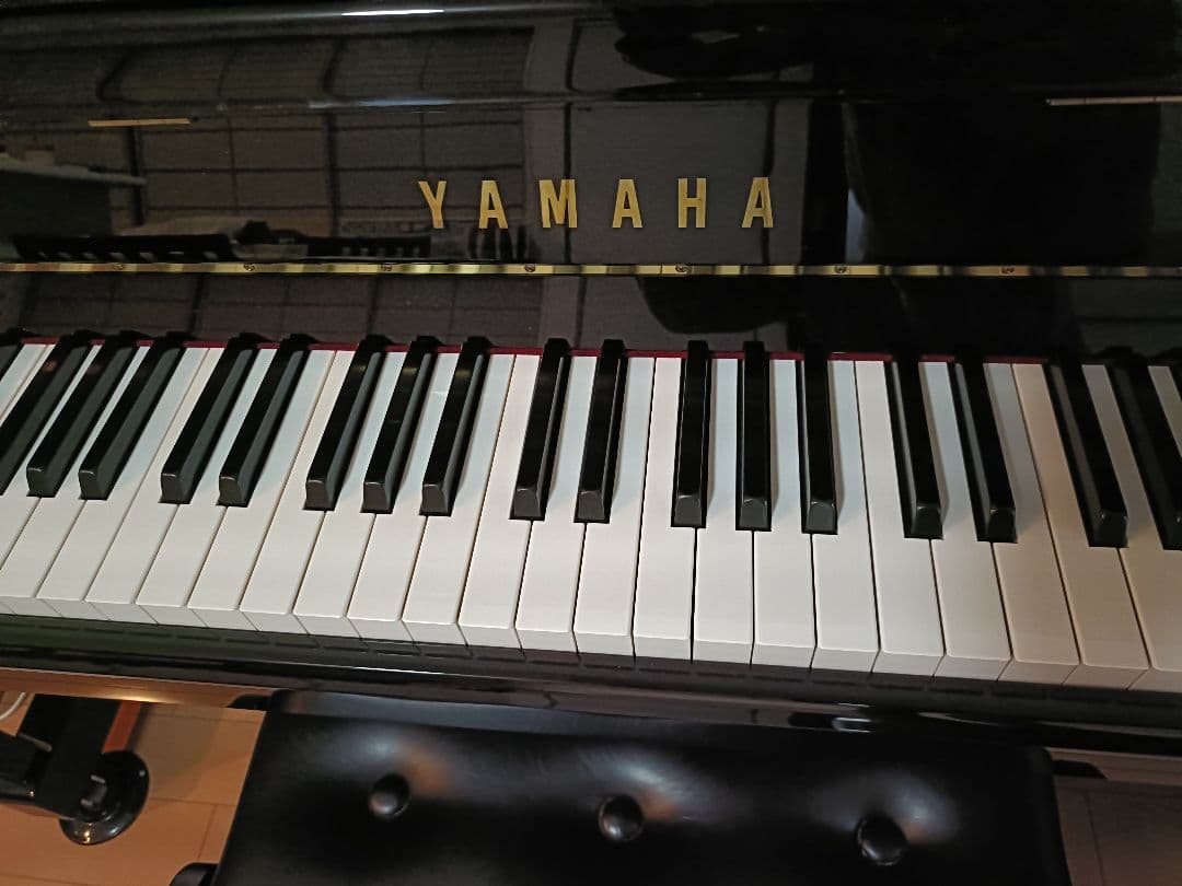 y.【美品】YAMAHA b113 アップライトピアノ