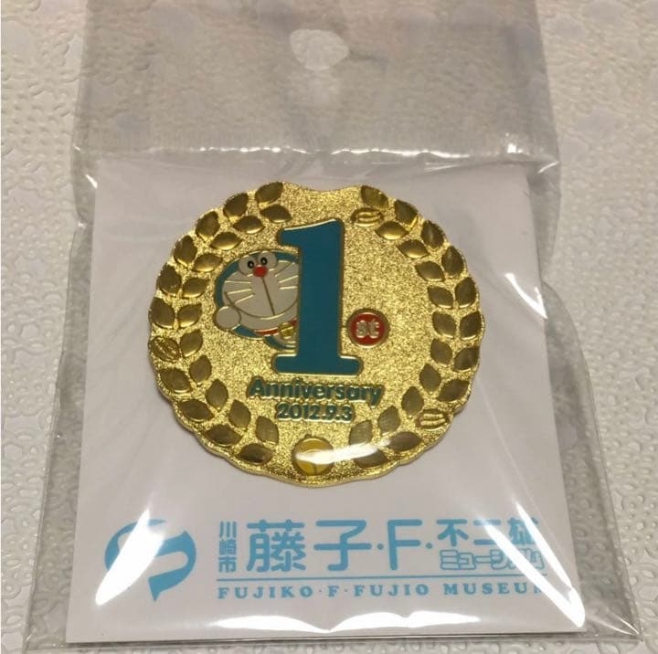 【新品】1周年&10th Anniversary PINS COLLECTION