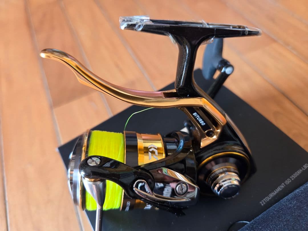 Daiwa 22トーナメントISO-2500XH-LBD