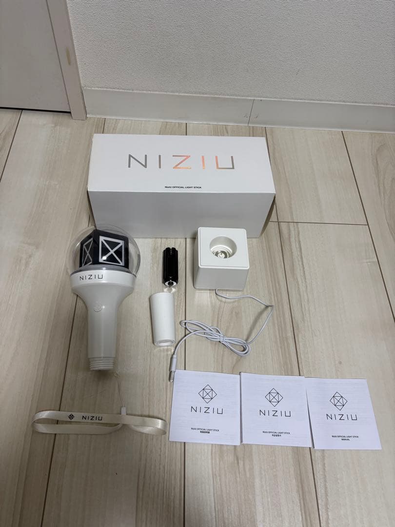 NiziU OFFICIAL LIGHT STICK 公式ペンライト