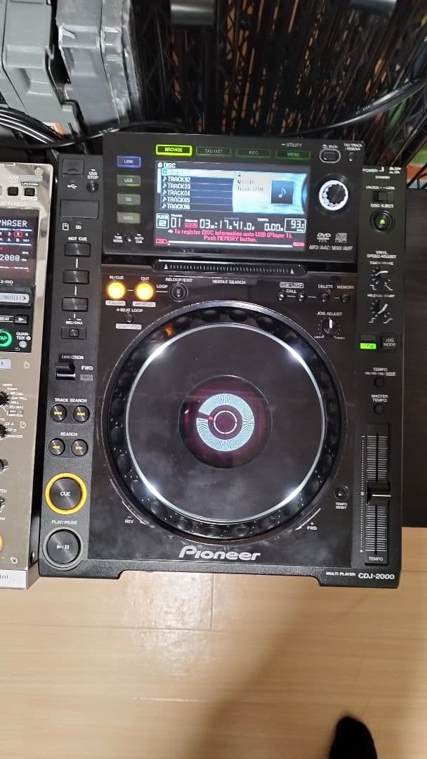 Pioneer CDJ-2000カバー付き(使用ほぼ無し/訳あり特価)本日値下げ