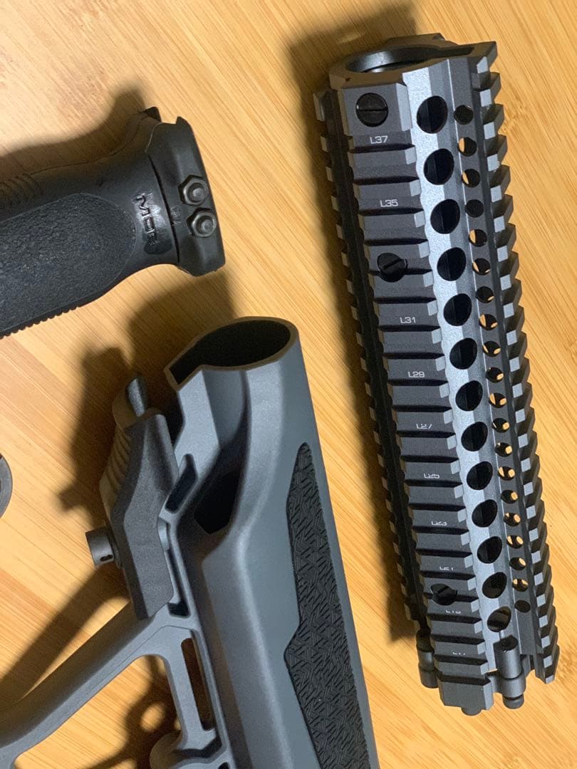 ICS EMG Daniel Defense MK18 ハンドガード　ストック