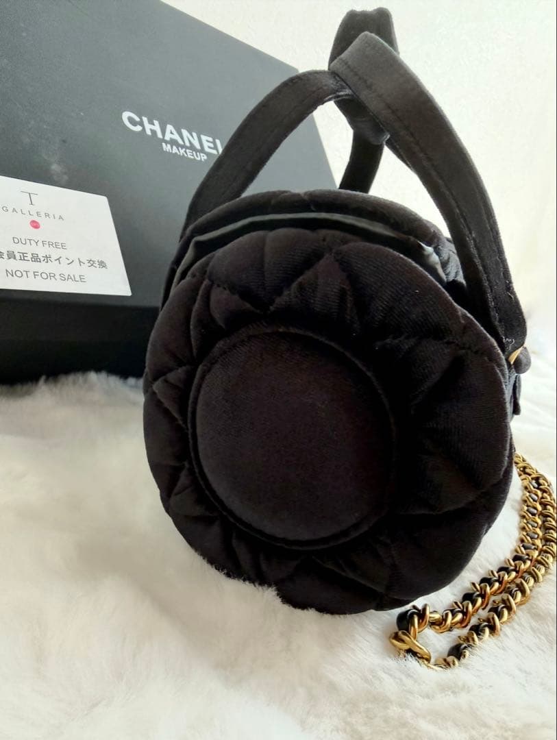 CHANEL VIP ショルダーバッグ　ベロア ゴールドチェーン　ノベルティ
