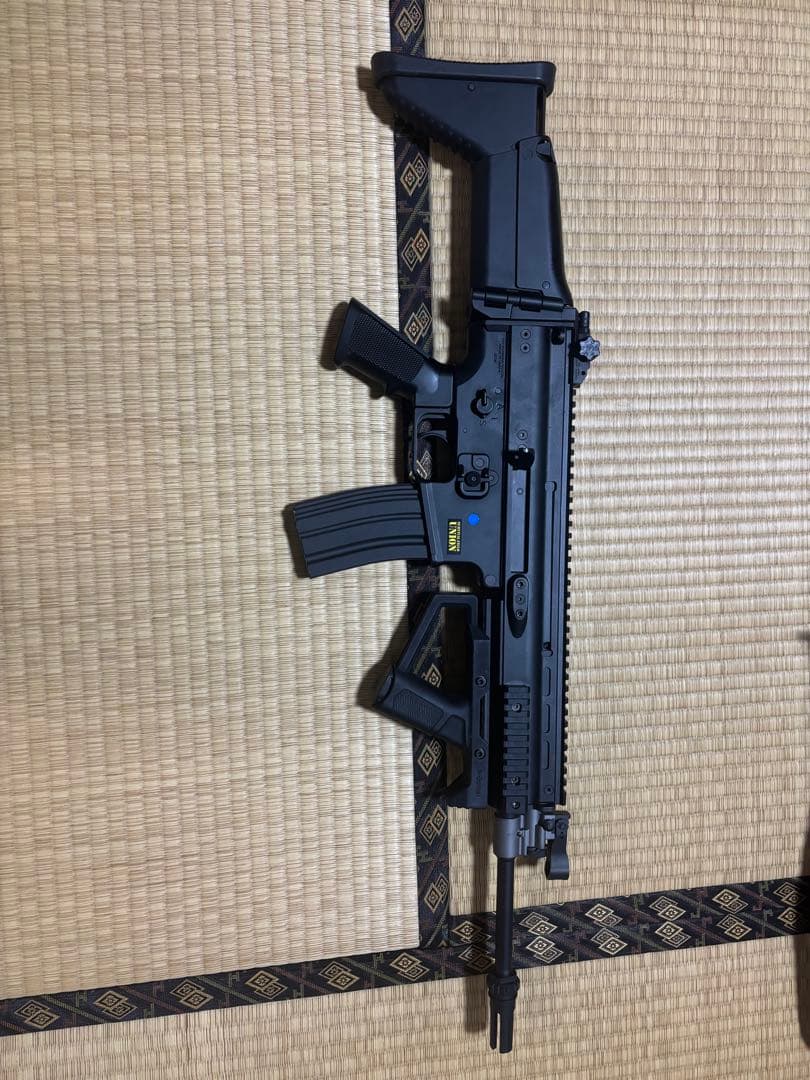 東京マルイ 次世代電動ガンSCAR-L CQC グリップ、ガンケース付き