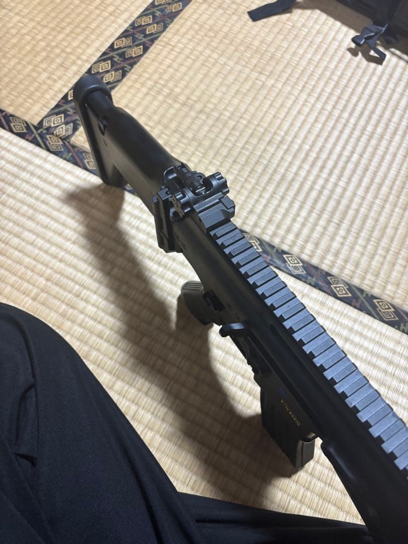 東京マルイ 次世代電動ガンSCAR-L CQC グリップ、ガンケース付き