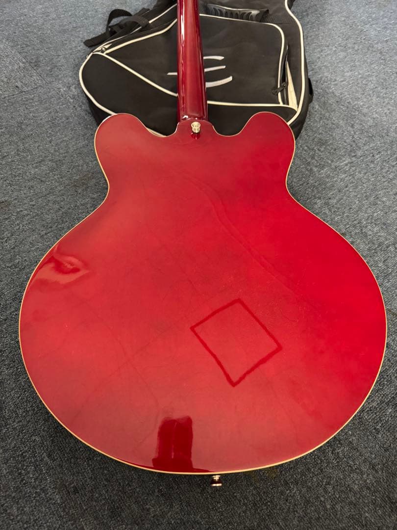 Epiphone ES-335 セミアコースティックギター