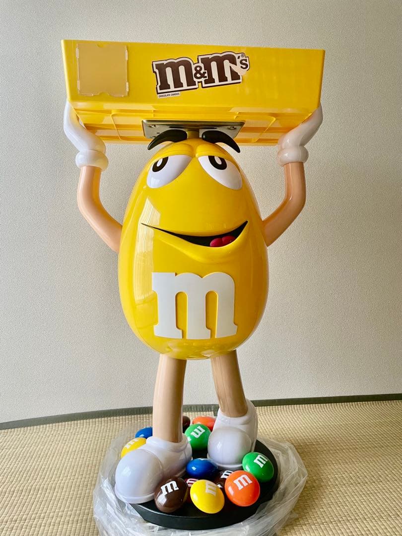 M&M's ストアディスプレイ イエロー