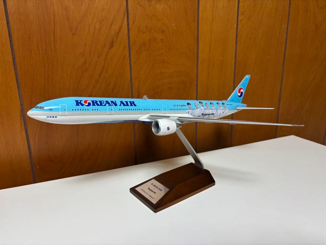 1/200 大韓航空 Boeing777 SuperM 特別塗装機